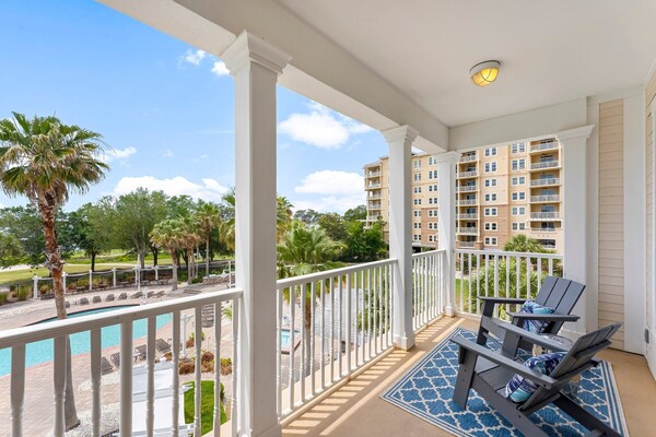 Elegant Bayfront Condo | Massive Pool And Hot Tub - Panama City
