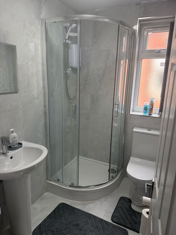 Double-large-salle De Bain Partagée-vue Sur Rue-r_3 - Manchester