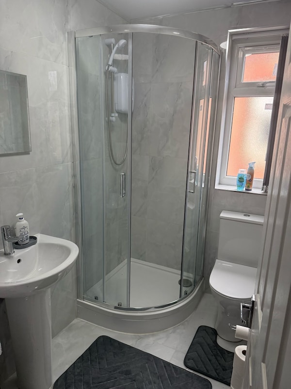 Double-large-salle De Bain Partagée-vue Sur Rue-r_3 - Manchester
