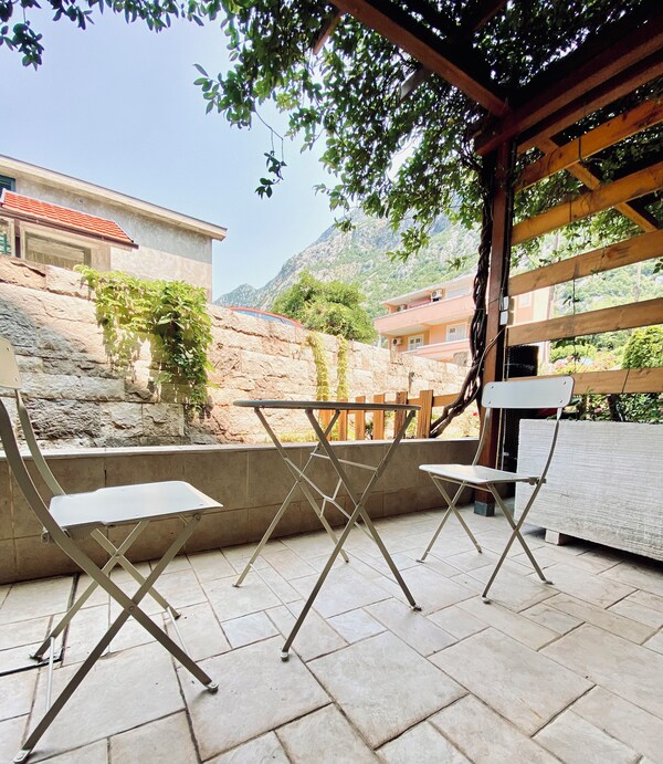 Cozy Studio In Charming Dobrota - Kotor