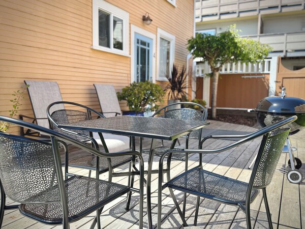 Historic Downtown Carriage House - Eureka, CA
