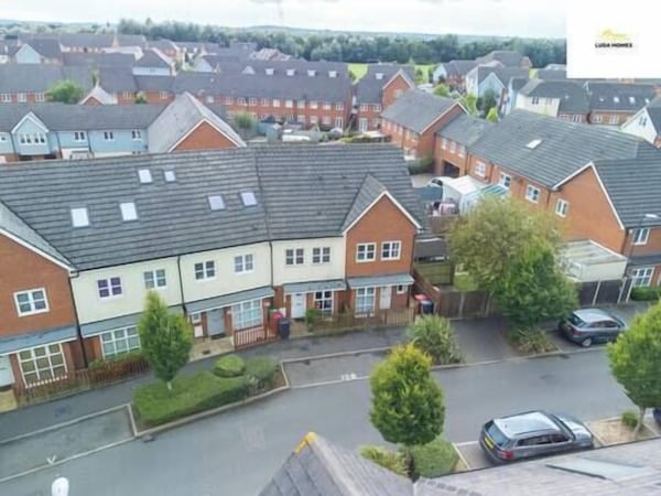 Cozy 2bed Nr Heathrow & Windsor Wparking | Sleep 6 - Slough