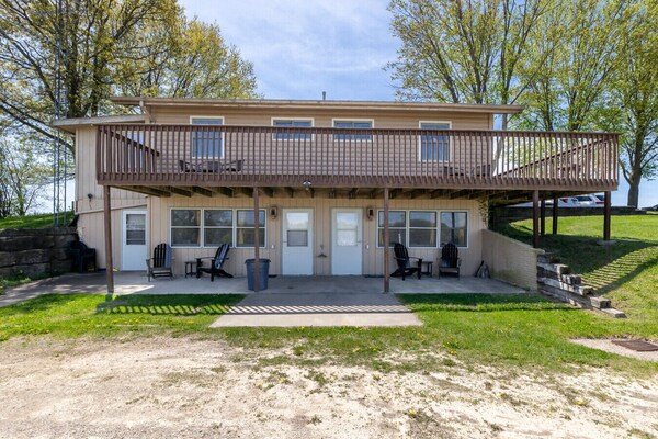 Cozy King + Queen Suite | Near Golf, Lake & Marina - Apple River Canyon State Park