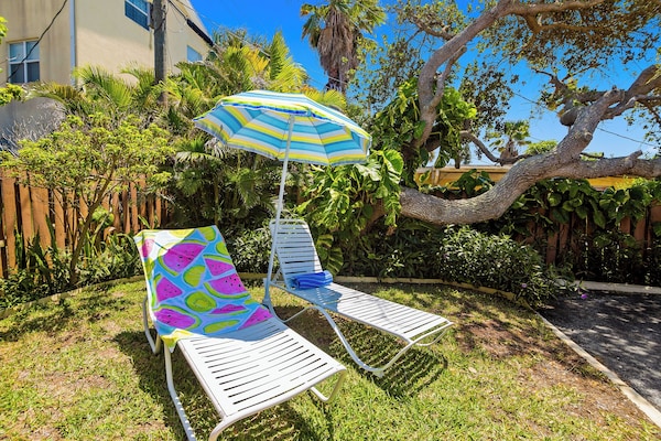 Coco Sands Studio Unit 4 - Cocoa Beach, FL