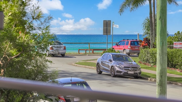 Kauai 2 - Pet Friendly Beachside Bilinga - Min. 3 Night Stays - Gold Coast