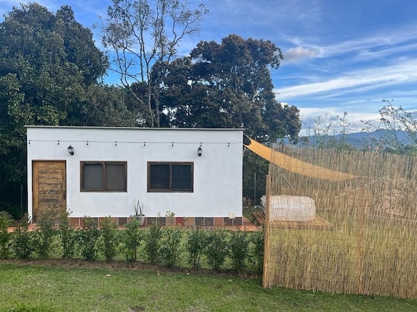 Un Lugar Para Trabajar Y Disfrutar La Naturaleza. Casa Campestre Con Jacuzzi - Guarne