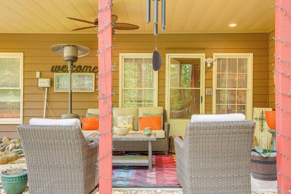 Spacious Yard & Bbq: Chic Escape In Lawrenceville! - Lawrenceville, GA