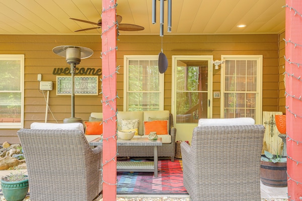 Spacious Yard & Bbq: Chic Escape In Lawrenceville! - Lawrenceville, GA