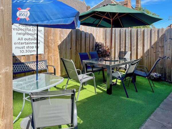 Spacious Five-bed Retreat With Many Original Features, Modern Comforts, And A Private Hot Tub. - Escocia