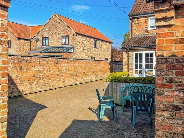 2 Bedroom Accommodation In Thirsk - Thirsk