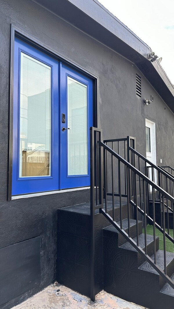 Luxurious Mini Penthouse Just 2 Miles From Lax - South Los Angeles - Los Angeles
