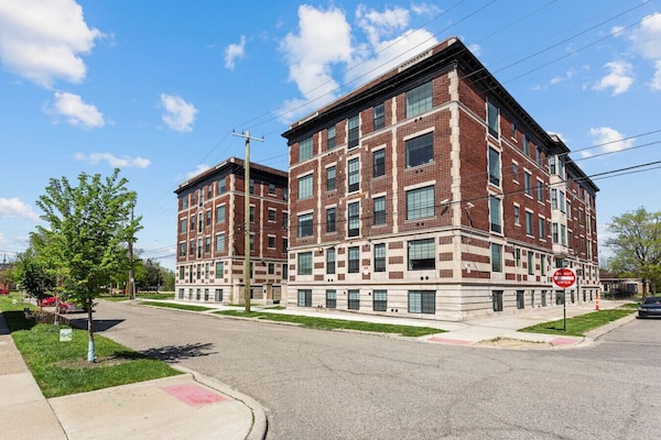 Classic 2br Detroit's Sugar Hill - Wayne State University, Detroit