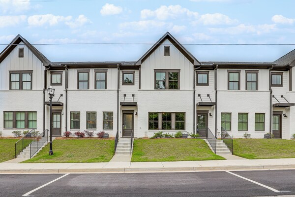 7 Mi To Dtwn: Sleek Retreat In Atlanta! - Stone Mountain, GA