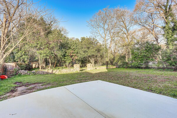 1 Mi To Dtwn: Pet-friendly Macon Home W/ Yard - Macon, GA
