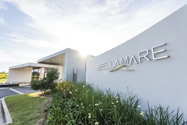 Selfcatering Apartment In Summerstrand Featuring Luxury Amenities & Free Parking - Western Cape