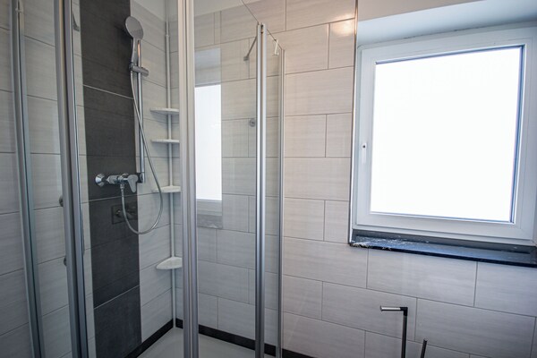 Moderne 2-zimmer-wohnung In Hafennähe  Zentrumsnah & Hundefreundlich - Neustadt in Holstein