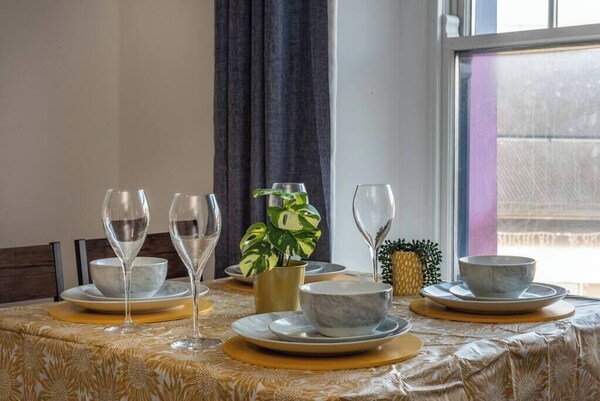 Fully Equipped Kitchen, Double Room - Port Talbot