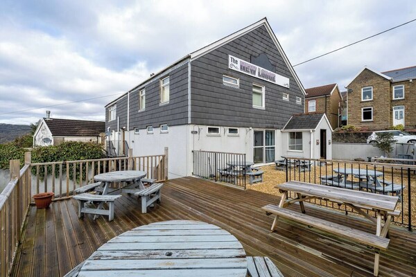 En-suite Single Room, Microwave & Fridge, Parking - Swansea
