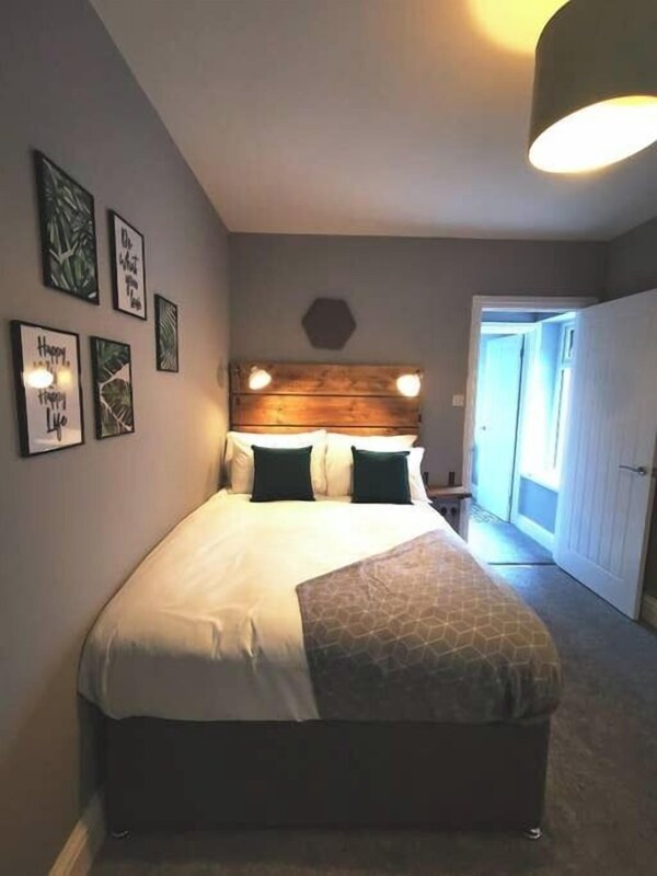 Book Now! Swansea City Centre - Swansea