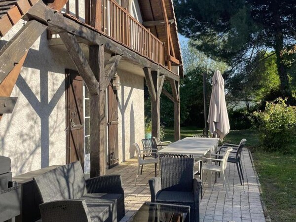 Amplia Casa Con Jardín Cerca De Tours - Tours
