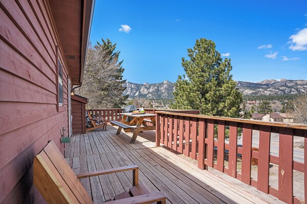 Bear Hugs Cabin - The Ultimate Estes Park Retreat! - Estes Park, CO