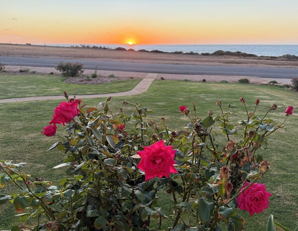 Coastal Home Perfectly Located! - Ardrossan