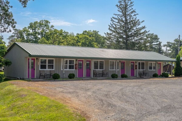 Lumberjill Lodge #7 - Double Bed - Wisconsin