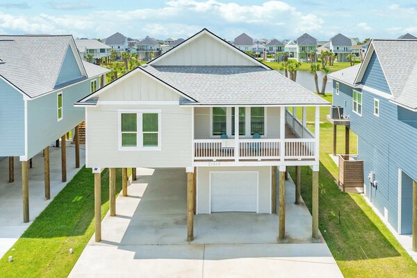 Golden Light & Ocean Air-retreat Backs To Park! - Galveston, TX