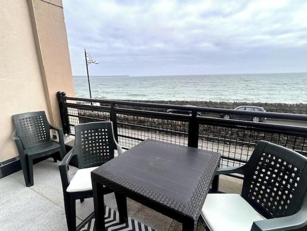 Sea Front Apartment In Tramore - Waterford