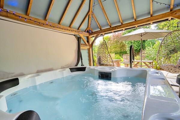 Finest Retreats - The Potting Shed - Matlock