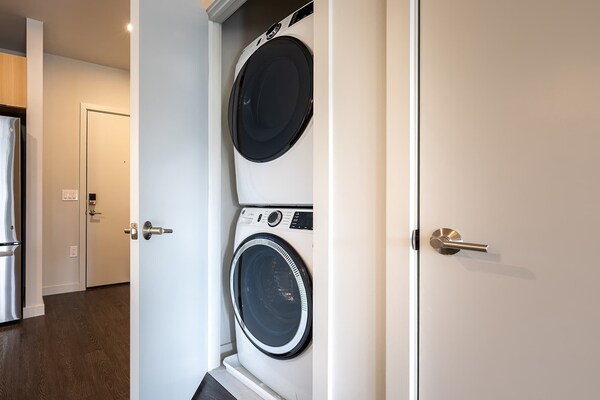 Luxury Apt Downtown S - White Plains