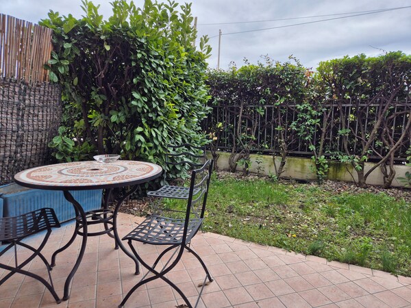 Piccola Oasi - Studio Apartment, Sleeps 2 - Sirmione