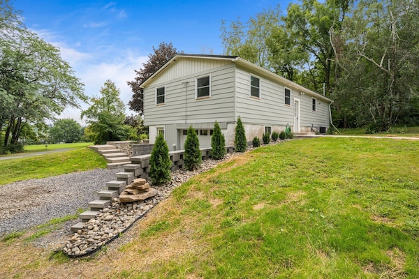 3-bedroom Cottage With Private Dock On Cayuga Lake - Cayuga Lake, NY