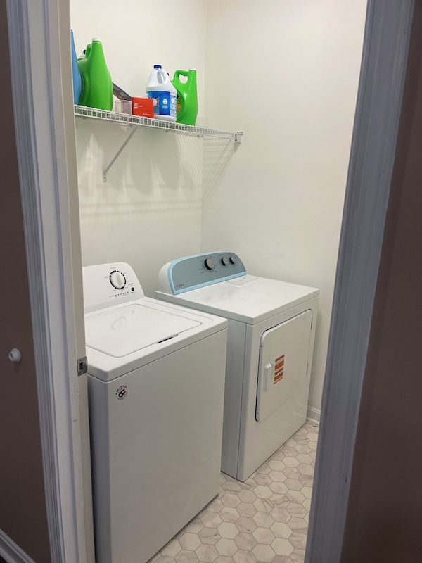 3-bedroom Townhome In Tranquil Delmar With Wifi, Ac. Relax And Unwind - Salisbury, MD