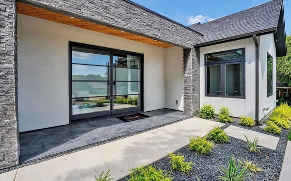 Spacious 5-bedroom House With Pool In Dallas - Dallas, TX
