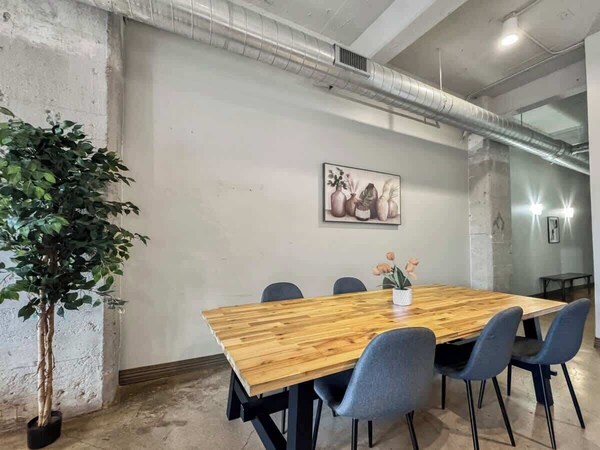 Elegant 2bd | Dt Dallas | Sleeps 16 | Free Parking - Dallas, TX