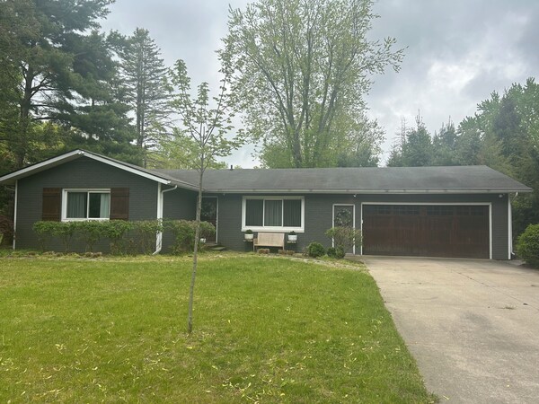 Driftwood Cottage, A Charming 3-bed/2-bath Home In Peaceful Union Pier! - New Buffalo, MI