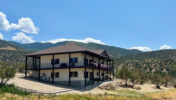 Scenic Lakeside Retreat- 5 Minute Walk To Palisade State Park And Golf Course - Sterling, UT