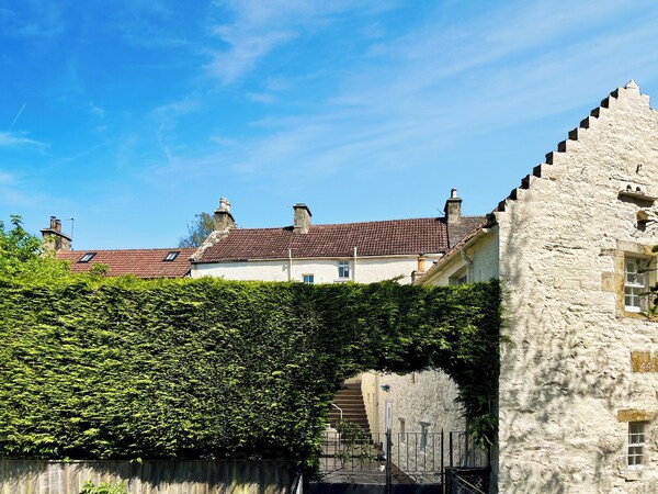 The Old Baron's Courthouse - Fife