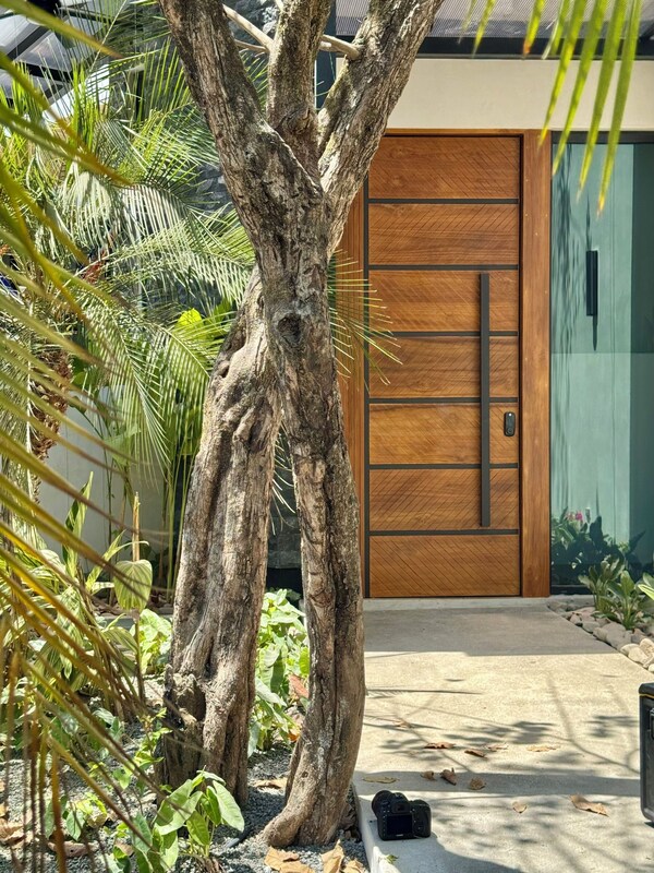 Brand New 4-bedroom House, Playa Guiones, Nosara, Walk To Beach & Bodhi Tree - Nosara