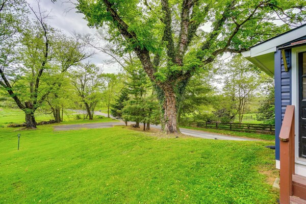 Hike, Sip & Explore: Charming Waterford Cottage! - Purcellville, VA