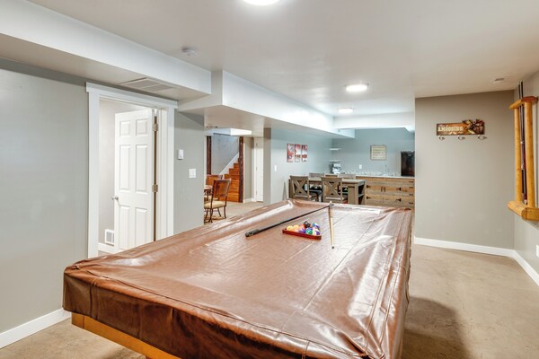 Deck W/ Hot Tub: Ashton 'Cozy Cub Cabin' - Ashton, ID