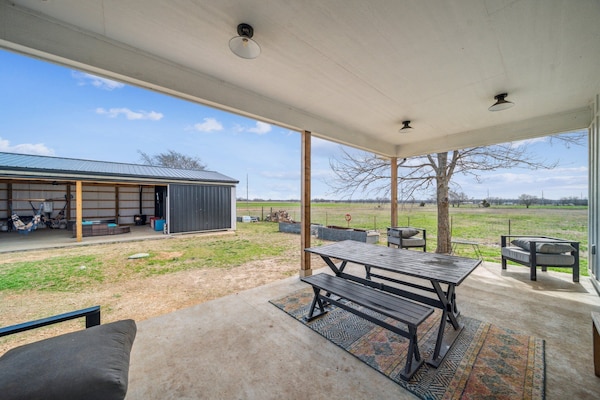 4-bedroom 3 Bath House In Tranquil Adair. With Large Hang Out Barn. - Rocklahoma
