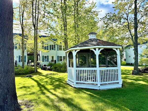 Charming 2-bedroom Condo With Fitness Room And Wifi In Wells - Ogunquit, ME