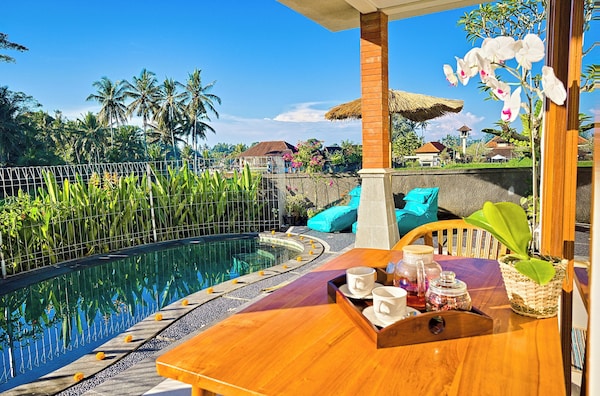 Charming 1 Br Ubud Villa With Rice Field Views, Ac & Wifi Perfect For Couples. - Ubud
