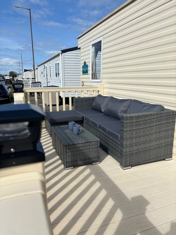 Robin Hood 3-bed Caravan, Sleeps 8, Pet Friendly - Rhyl