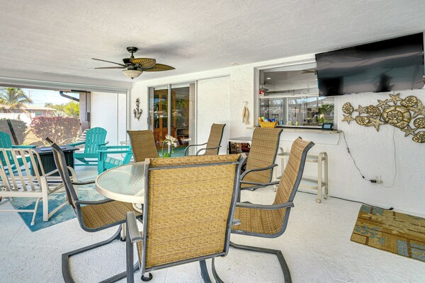Walk To Park & Marina: Waterfront Cape Coral Home! - North Fort Myers, FL