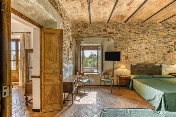Bed And Breakfast 'Ullastret' With Shared Pool, Wi-fi And Air Conditioning - 布拉瓦海岸
