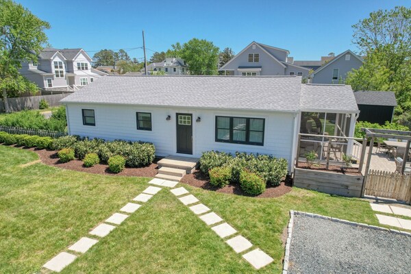 Charming Beach Cottage In Timeless Rehoboth Beach, Under 5 Min To Boardwalk! - Lewes