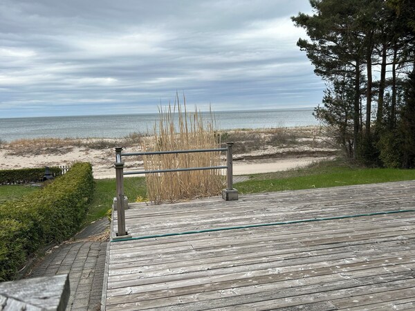 Beach Front / Water Front Family Friendly Home On Allenwood Beach Wasaga - Wasaga Beach